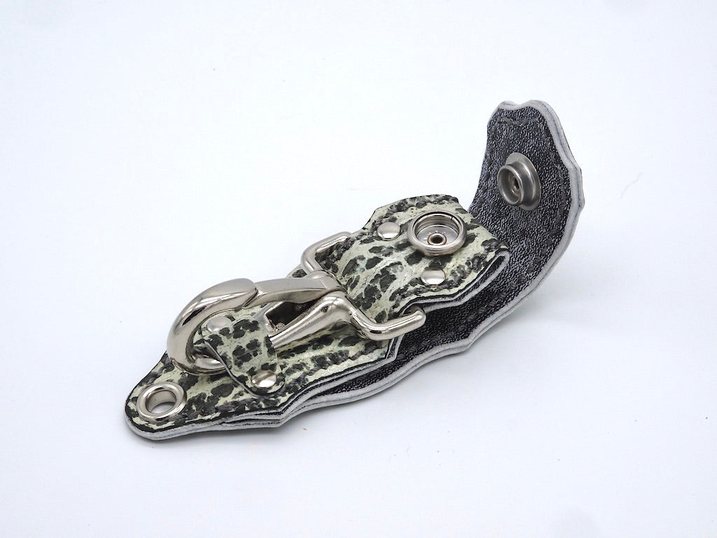 MANIFOLD [MH-01 SH-GRV] Key-Holder（シャーク) – MANIFOLD←DETAIL WORKS→